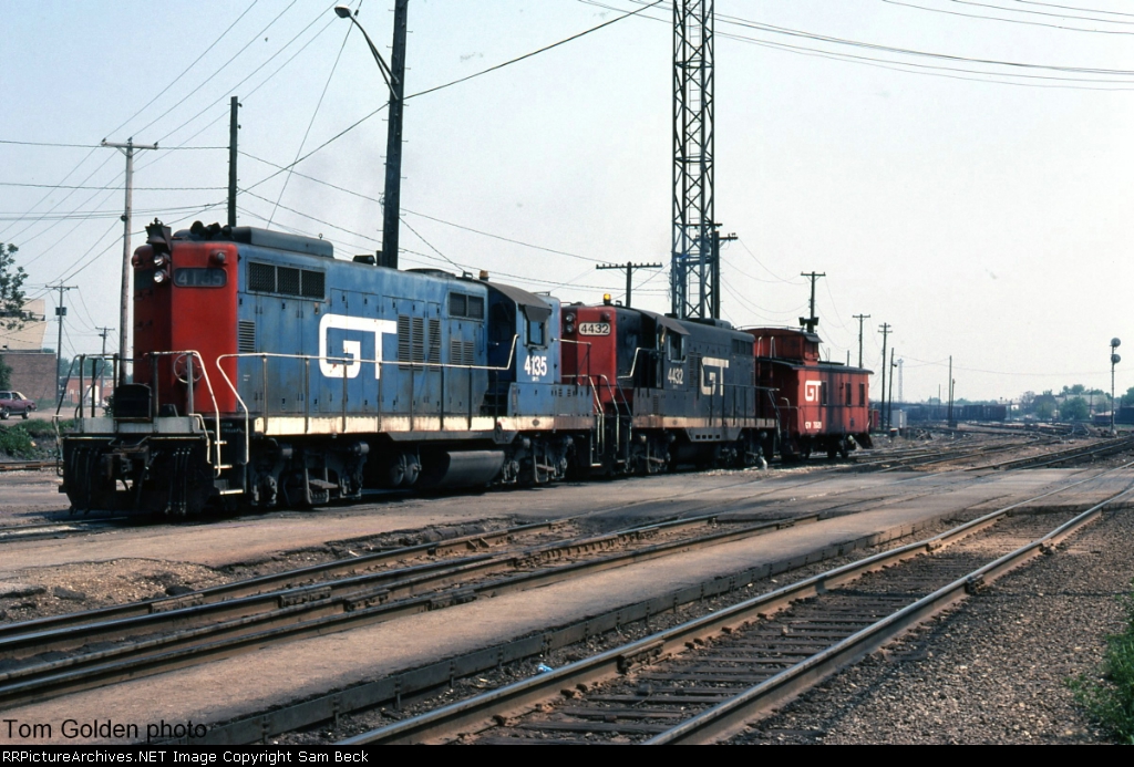 GTW 4135 and 4432 Return Home from Burr Oak